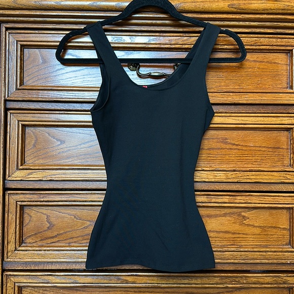 SPANX | Tops | Spanx Socialite Tank | Poshmark